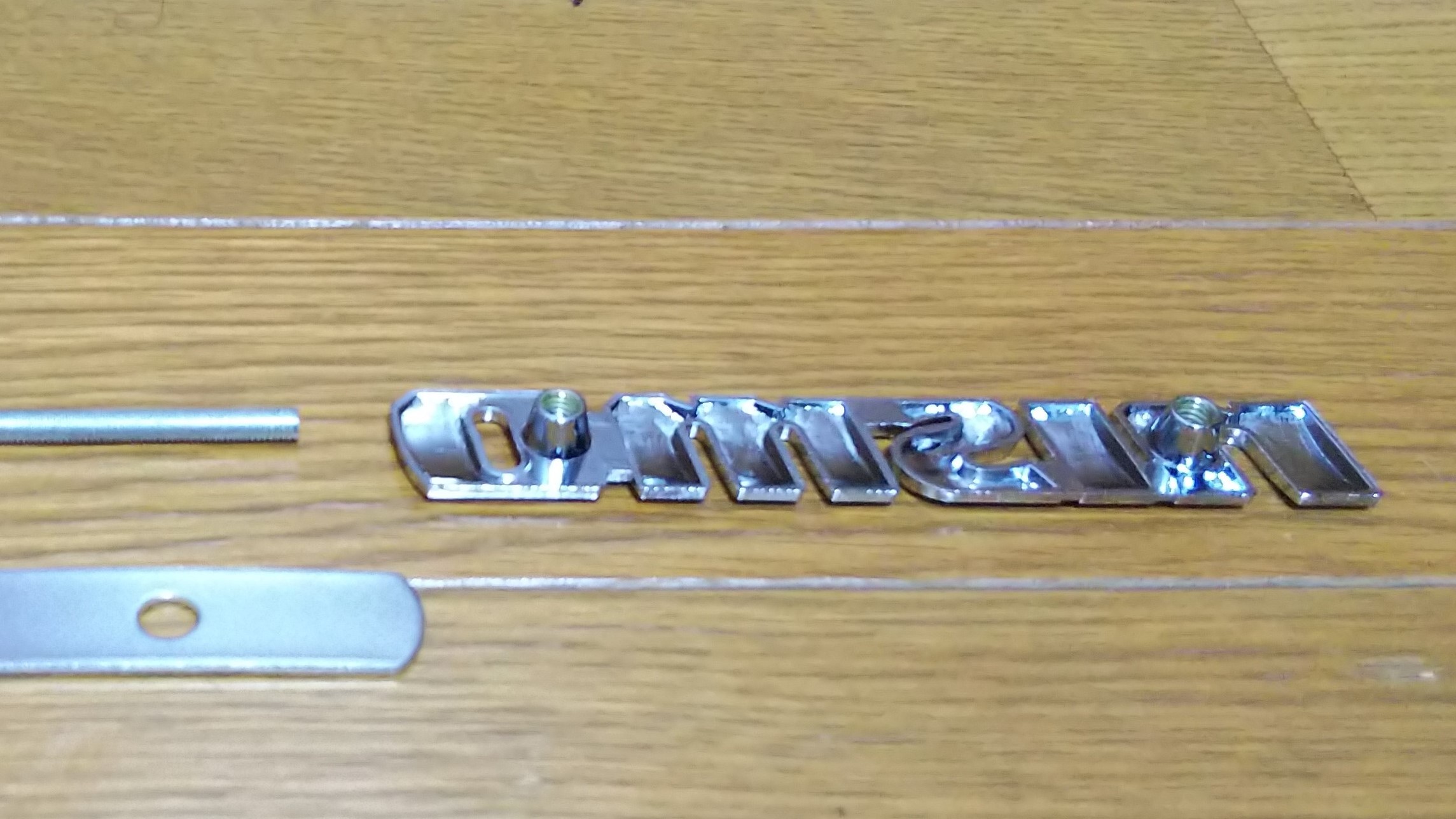 「NISMO」ロゴのメッキグリルエンブレムをER34に取り付け | 吉平坂科帳（きっぺいはんかちょう）：吉平ブログ