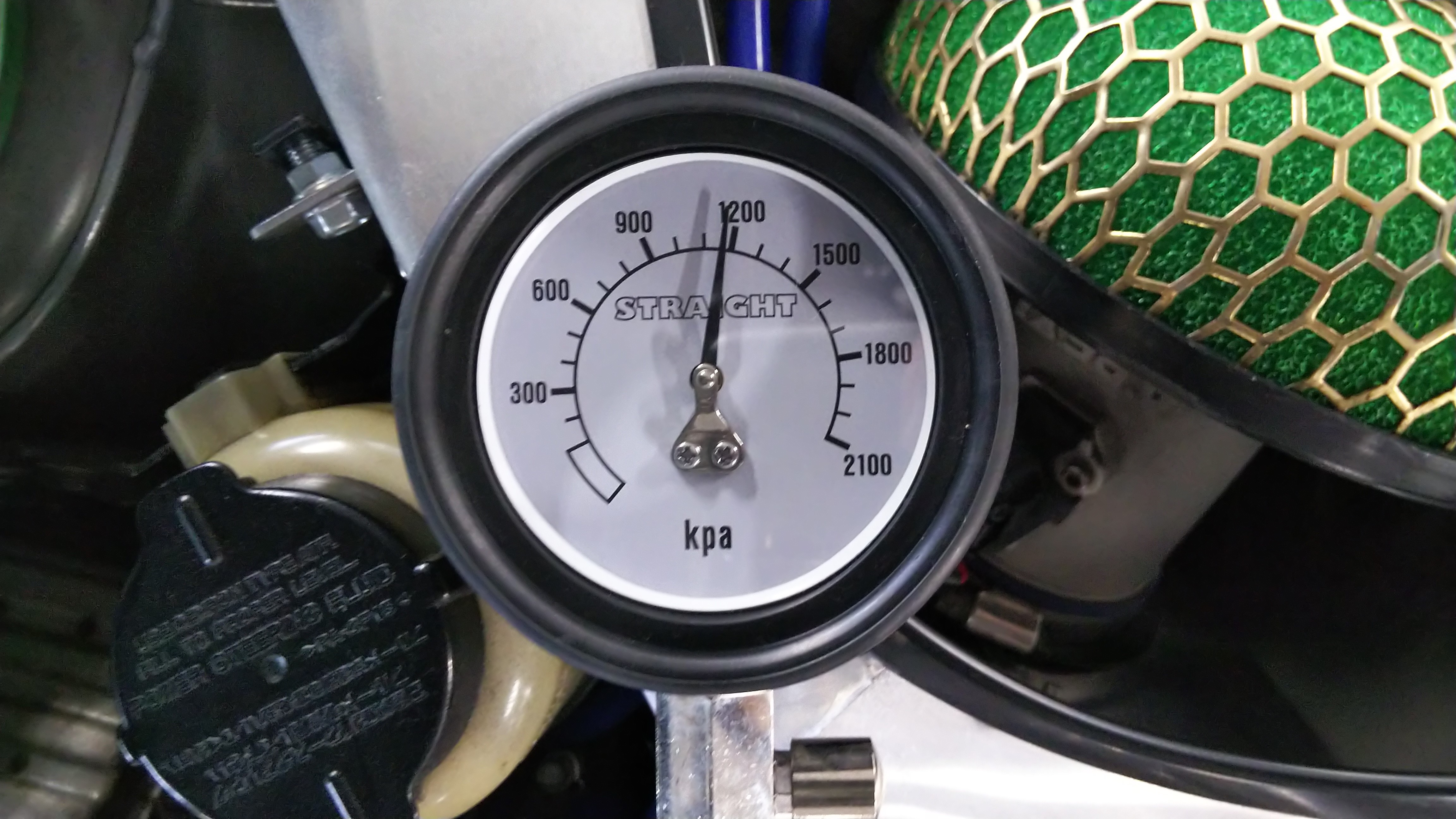 NUTEC「NC-202（Comp BOOST for ENGINE）」圧縮圧力回復剤をER34に投入 | 吉平坂科帳（きっぺいはんかちょう）：吉平ブログ